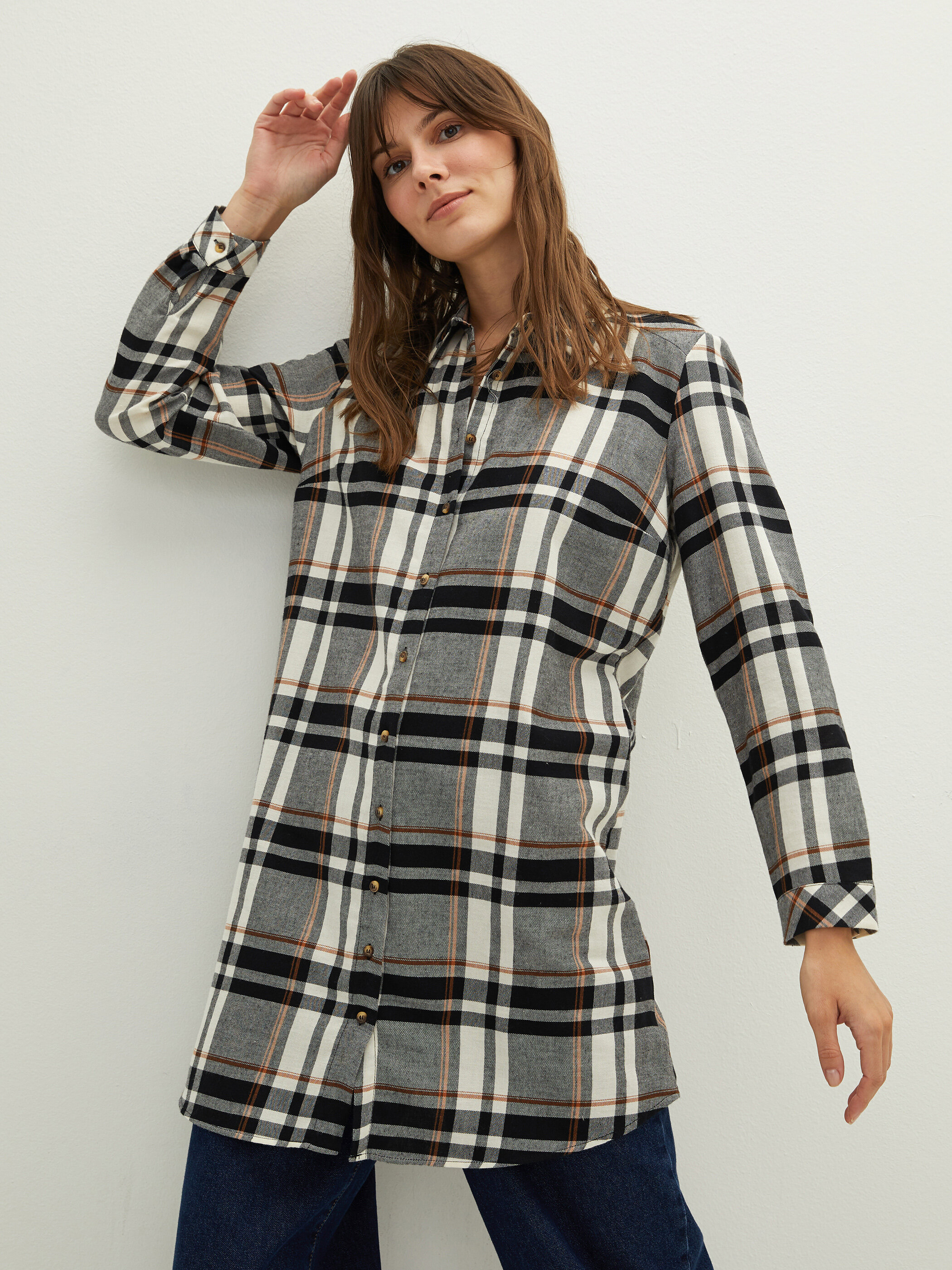 LCW CLASSIC Gömlek Yaka Ekose Uzun Kollu Poplin Kadın Tunik